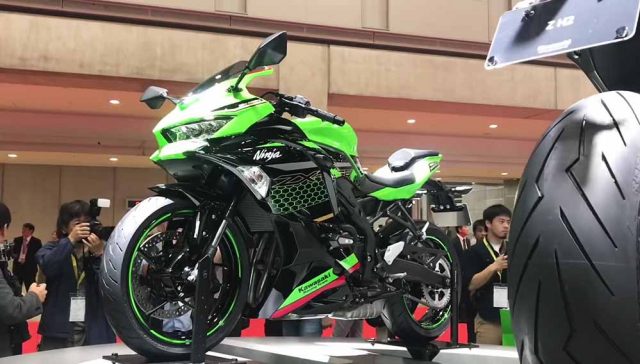 Speedometer Kawasaki Ninja ZX-25R: Redline Mulai 17 Ribu...!!